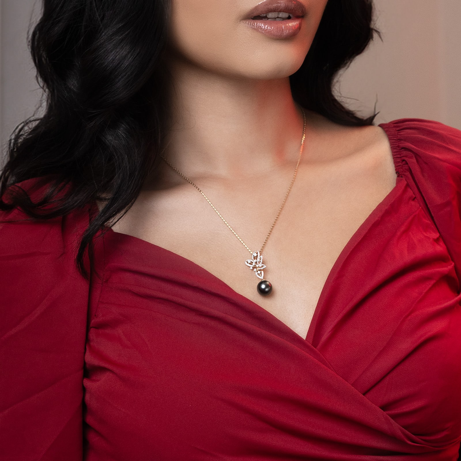 Lisa Pearl and Diamond Necklace – Kajal Naina